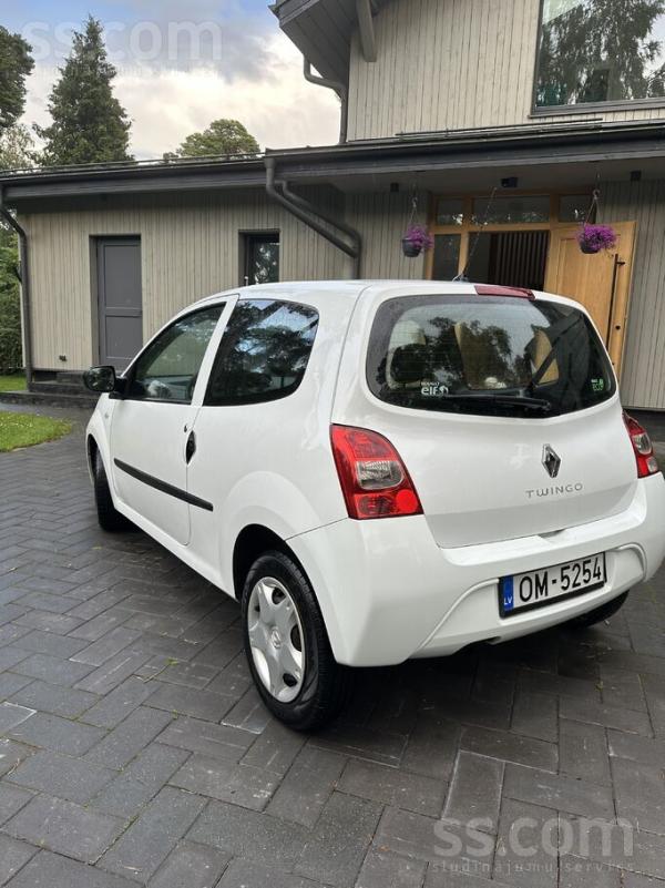Balts Renault Twingo 2011 Jūrmala, ar dzinēja tilpumu 1.20 L un nobraukumu 277 tūkst. km par 1400 €, foto 2 vietnē AUTOMOTO.COM.LV