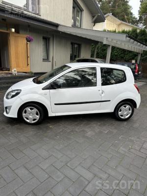 Balts Renault Twingo 2011 Jūrmala, ar dzinēja tilpumu 1.20 L un nobraukumu 277 tūkst. km par 1400 €, foto 4 vietnē AUTOMOTO.COM.LV