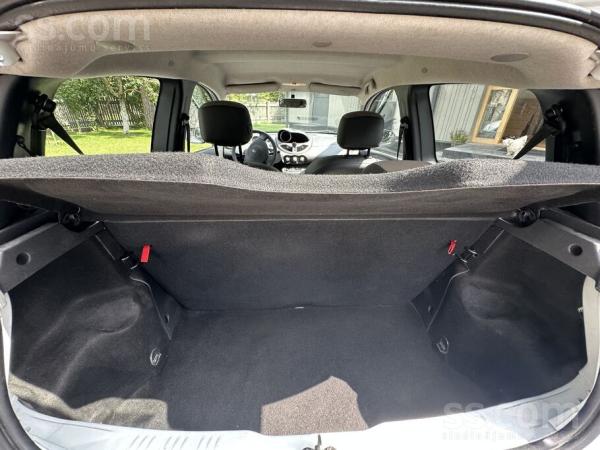 Balts Renault Twingo 2011 Jūrmala, ar dzinēja tilpumu 1.20 L un nobraukumu 277 tūkst. km par 1400 €, foto 7 vietnē AUTOMOTO.COM.LV