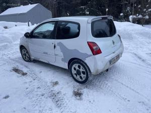 Balts Renault Twingo 2009 Telšiai, ar dzinēja tilpumu 1.50 L un nobraukumu 224 tūkst. km par 1050 €, foto  vietnē AUTOMOTO.COM.LV