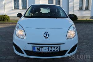 Balts Renault Twingo 2009 Saldus, ar dzinēja tilpumu 1.20 L un nobraukumu 206 tūkst. km par 1390 €, foto 3 vietnē AUTOMOTO.COM.LV
