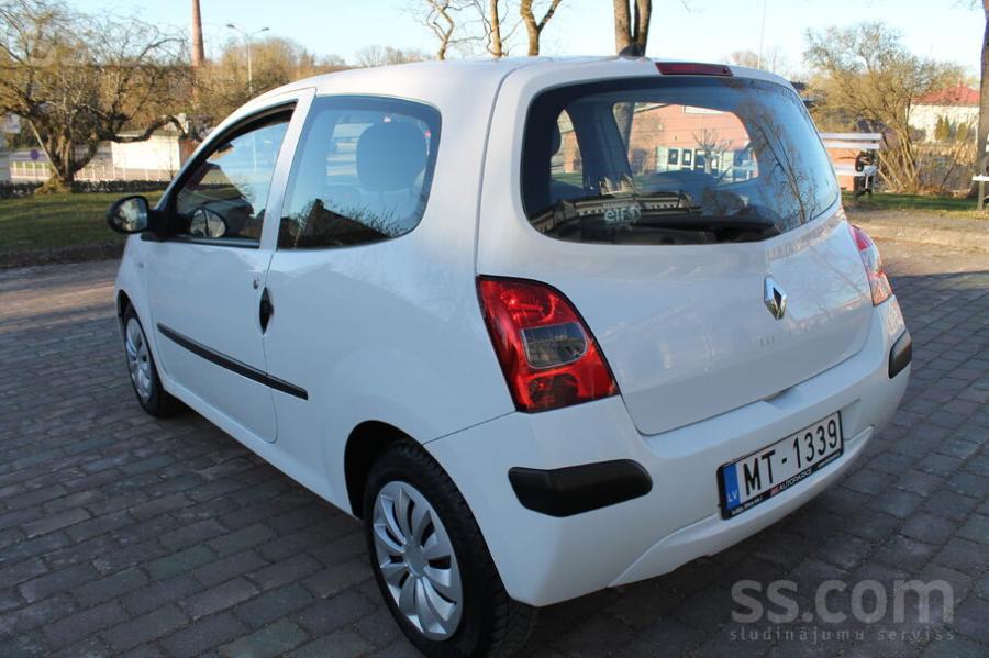 Balts Renault Twingo 2009 Saldus, ar dzinēja tilpumu 1.20 L un nobraukumu 206 tūkst. km par 1390 €, foto 5 vietnē AUTOMOTO.COM.LV
