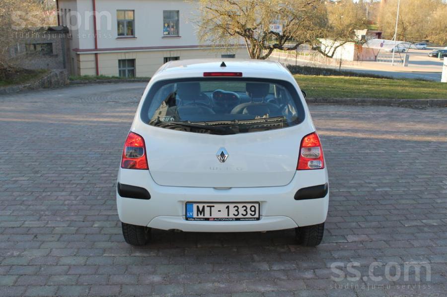 Balts Renault Twingo 2009 Saldus, ar dzinēja tilpumu 1.20 L un nobraukumu 206 tūkst. km par 1390 €, foto 6 vietnē AUTOMOTO.COM.LV