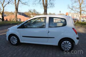 Balts Renault Twingo 2009 Saldus, ar dzinēja tilpumu 1.20 L un nobraukumu 206 tūkst. km par 1390 €, foto 8 vietnē AUTOMOTO.COM.LV