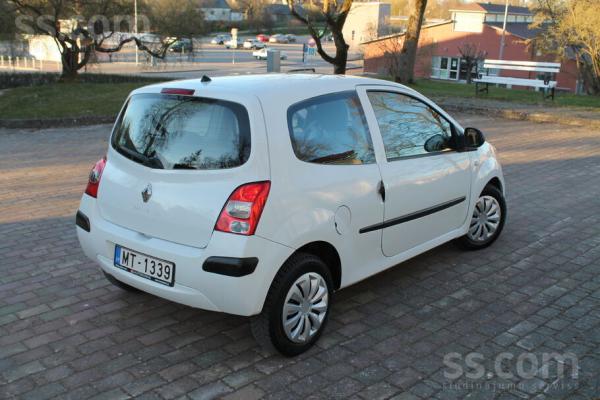 Balts Renault Twingo 2009 Saldus, ar dzinēja tilpumu 1.20 L un nobraukumu 206 tūkst. km par 1390 €, foto 9 vietnē AUTOMOTO.COM.LV