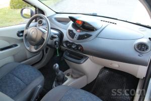 Balts Renault Twingo 2009 Saldus, ar dzinēja tilpumu 1.20 L un nobraukumu 206 tūkst. km par 1390 €, foto 12 vietnē AUTOMOTO.COM.LV