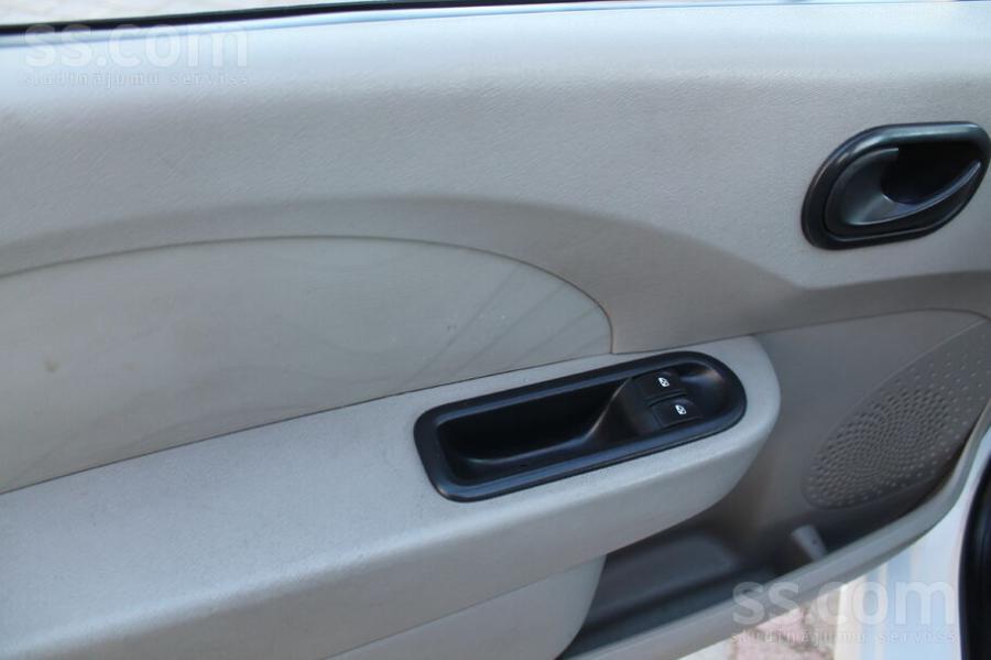 Balts Renault Twingo 2009 Saldus, ar dzinēja tilpumu 1.20 L un nobraukumu 206 tūkst. km par 1390 €, foto 14 vietnē AUTOMOTO.COM.LV
