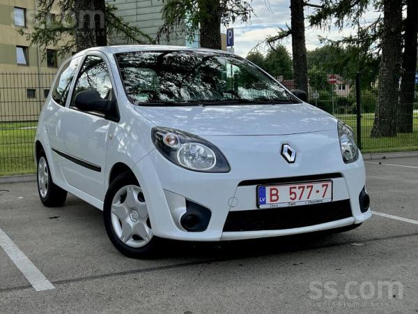 Balts Renault Twingo 2011 Cēsis, ar dzinēja tilpumu 1.20 L un nobraukumu 241 tūkst. km par 2650 €, foto 1 vietnē AUTOMOTO.COM.LV