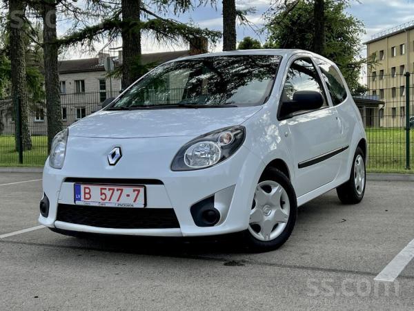 Balts Renault Twingo 2011 Cēsis, ar dzinēja tilpumu 1.20 L un nobraukumu 241 tūkst. km par 2650 €, foto 3 vietnē AUTOMOTO.COM.LV