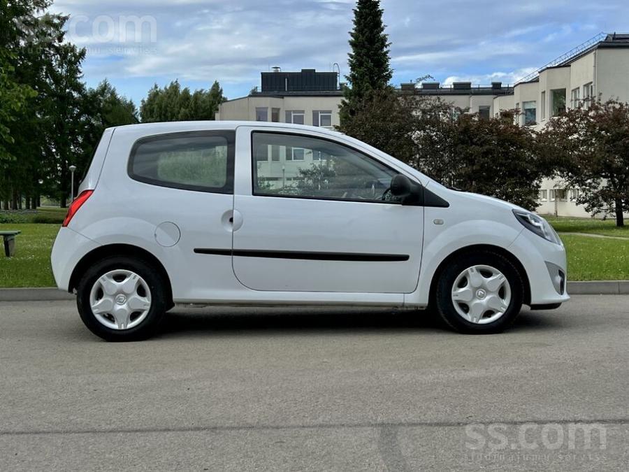 Balts Renault Twingo 2011 Cēsis, ar dzinēja tilpumu 1.20 L un nobraukumu 241 tūkst. km par 2650 €, foto 7 vietnē AUTOMOTO.COM.LV