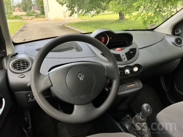 Balts Renault Twingo 2011 Cēsis, ar dzinēja tilpumu 1.20 L un nobraukumu 241 tūkst. km par 2650 €, foto 7 vietnē AUTOMOTO.COM.LV