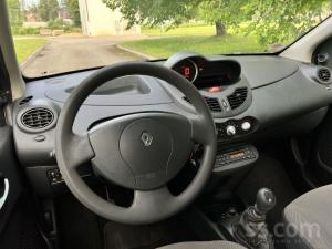 Balts Renault Twingo 2011 Cēsis, ar dzinēja tilpumu 1.20 L un nobraukumu 241 tūkst. km par 2650 €, foto 8 vietnē AUTOMOTO.COM.LV
