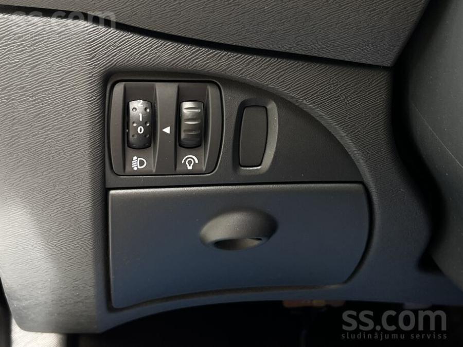 Balts Renault Twingo 2011 Cēsis, ar dzinēja tilpumu 1.20 L un nobraukumu 241 tūkst. km par 2650 €, foto 16 vietnē AUTOMOTO.COM.LV