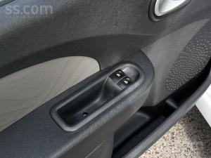 Balts Renault Twingo 2011 Cēsis, ar dzinēja tilpumu 1.20 L un nobraukumu 241 tūkst. km par 2650 €, foto 17 vietnē AUTOMOTO.COM.LV