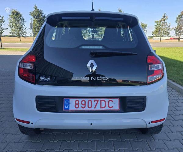 Balts Renault Twingo 2019 Panevēža, ar dzinēja tilpumu 1.00 L un nobraukumu 97 tūkst. km par 3999 €, foto 4 vietnē AUTOMOTO.COM.LV
