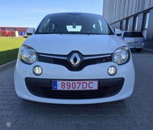 White Renault Twingo 2019 in Panevezys, with an engine capacity of 1.00 L and mileage of 97 thousand km for 3999 €, photo 9 on AUTOMOTO.COM.LV