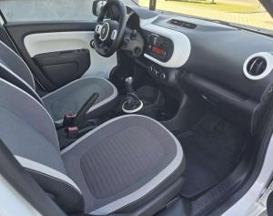 White Renault Twingo 2019 in Panevezys, with an engine capacity of 1.00 L and mileage of 97 thousand km for 3999 €, photo 11 on AUTOMOTO.COM.LV