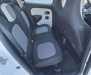 White Renault Twingo 2019 in Panevezys, with an engine capacity of 1.00 L and mileage of 97 thousand km for 3999 €, photo 13 on AUTOMOTO.COM.LV
