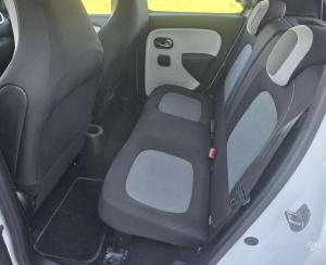 White Renault Twingo 2019 in Panevezys, with an engine capacity of 1.00 L and mileage of 97 thousand km for 3999 €, photo 14 on AUTOMOTO.COM.LV
