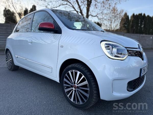 White Renault Twingo 2020 in Jelgava, with an engine capacity of 0.90 L and mileage of 0 thousand km for 8700 €, photo 10 on AUTOMOTO.COM.LV