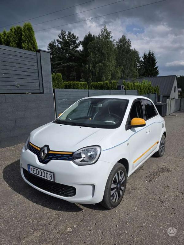 Balts Renault Twingo 2022 Viļņa, ar dzinēja tilpumu 0.00 L un nobraukumu 31 tūkst. km par 7500 €, foto 2 vietnē AUTOMOTO.COM.LV