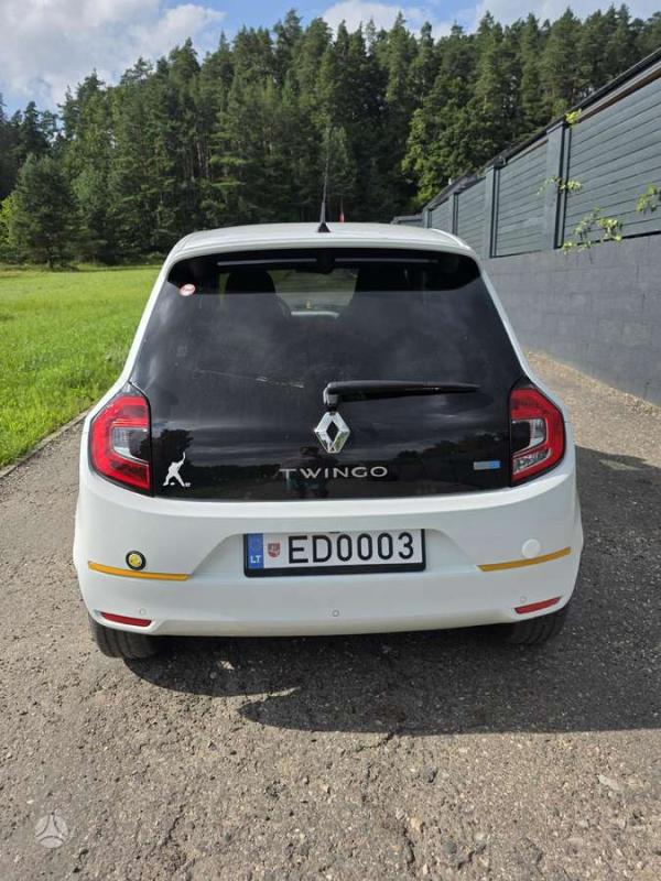 Balts Renault Twingo 2022 Viļņa, ar dzinēja tilpumu 0.00 L un nobraukumu 31 tūkst. km par 7500 €, foto 4 vietnē AUTOMOTO.COM.LV