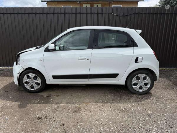 Balts Renault Twingo 2022 Kauņa, ar dzinēja tilpumu 0.00 L un nobraukumu 35 tūkst. km par 4999 €, foto 6 vietnē AUTOMOTO.COM.LV