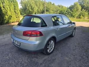 Pelēks Renault vel-satis 2004 Jurbarkas, ar dzinēja tilpumu 2.20 L un nobraukumu 240 tūkst. km par 1000 €, foto 5 vietnē AUTOMOTO.COM.LV
