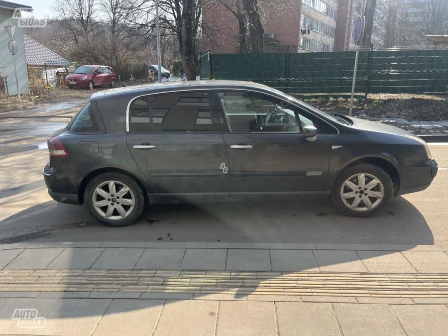 Renault vel-satis 2006 in Vilnius, with an engine capacity of 2.20 L and mileage of 456 thousand km for 599 €, photo 5 on AUTOMOTO.COM.LV