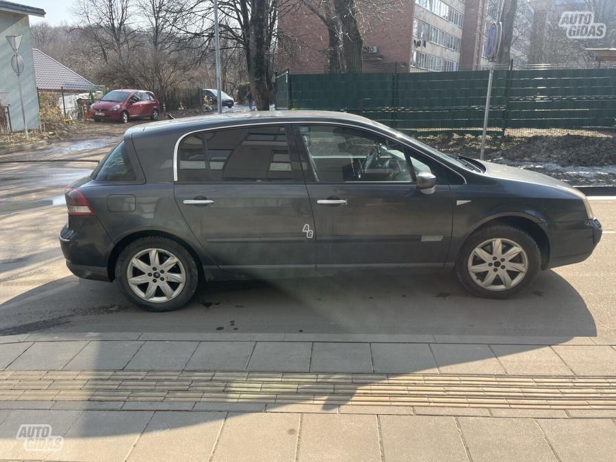 Renault vel-satis 2006 in Vilnius, with an engine capacity of 2.20 L and mileage of 456 thousand km for 480 €, photo 5 on AUTOMOTO.COM.LV
