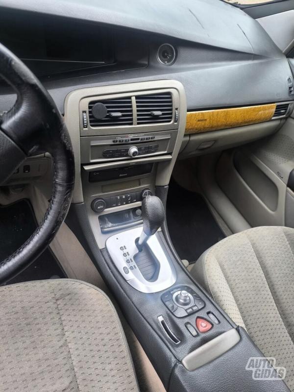Renault vel-satis 2007 in Kaunas, with an engine capacity of 2.20 L and mileage of 290 thousand km for 1290 €, photo 9 on AUTOMOTO.COM.LV