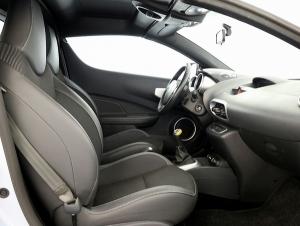 Blue Renault Wind 2011 in Tallinn, with an engine capacity of 1.10 L and mileage of 194 thousand km for 1799 €, photo 9 on AUTOMOTO.COM.LV