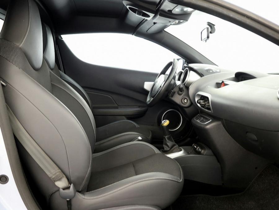 Blue Renault Wind 2011 in Tallinn, with an engine capacity of 1.10 L and mileage of 194 thousand km for 1799 €, photo 9 on AUTOMOTO.COM.LV