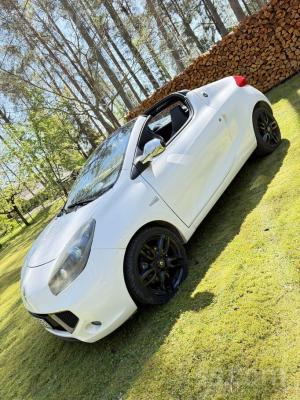 White Renault Wind 2011 in Riga, with an engine capacity of 1.40 L and mileage of 158 thousand km for 4000 €, photo 6 on AUTOMOTO.COM.LV