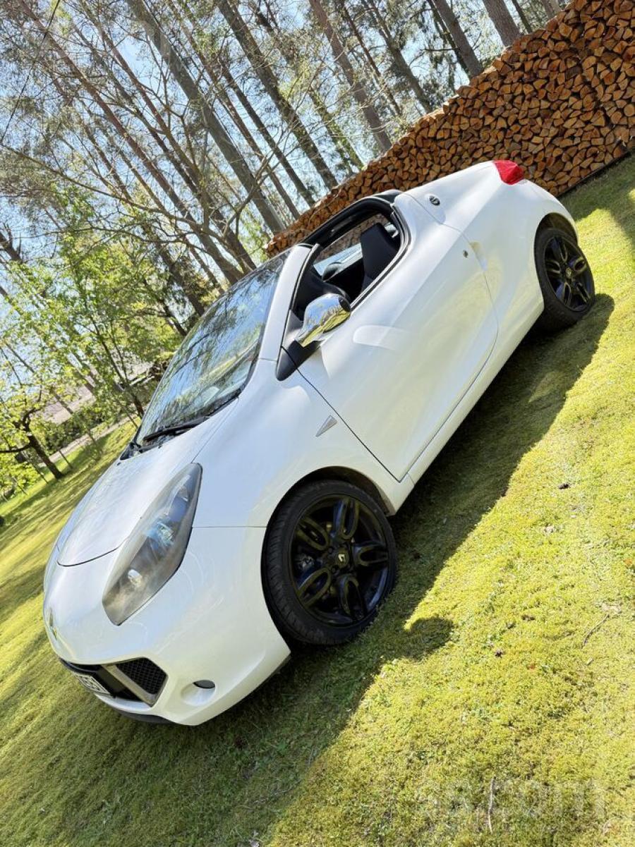 White Renault Wind 2011 in Riga, with an engine capacity of 1.40 L and mileage of 158 thousand km for 4000 €, photo 6 on AUTOMOTO.COM.LV