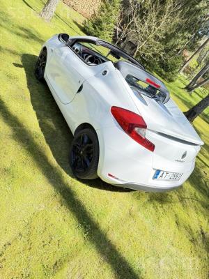 White Renault Wind 2011 in Riga, with an engine capacity of 1.40 L and mileage of 158 thousand km for 4000 €, photo 7 on AUTOMOTO.COM.LV