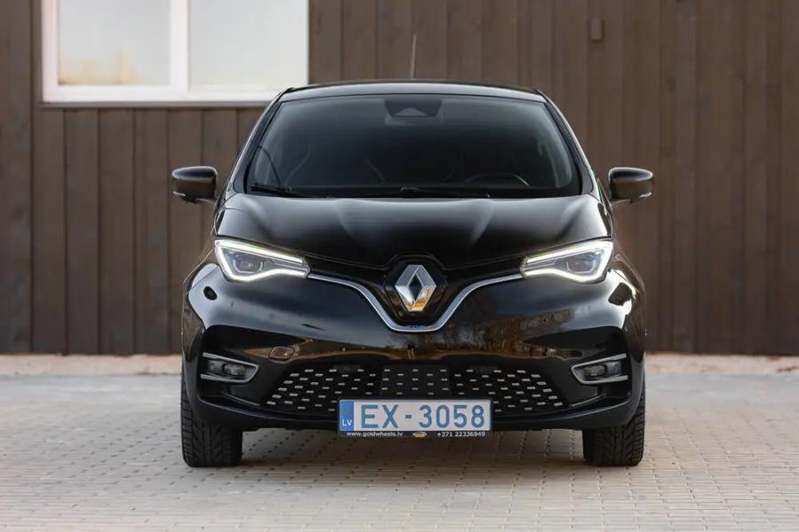 Black Renault Zoe 2020 in Jelgava, with an engine capacity of 0.00 L and mileage of 121 thousand km for 11500 €, photo 4 on AUTOMOTO.COM.LV