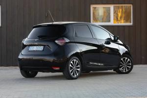 Black Renault Zoe 2020 in Jelgava, with an engine capacity of 0.00 L and mileage of 121 thousand km for 11500 €, photo 6 on AUTOMOTO.COM.LV