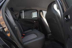 Black Renault Zoe 2020 in Jelgava, with an engine capacity of 0.00 L and mileage of 121 thousand km for 11500 €, photo 20 on AUTOMOTO.COM.LV
