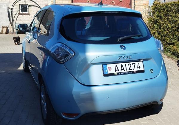 Blue Renault Zoe 2013 in Radviliskis, with an engine capacity of 0.00 L and mileage of 62 thousand km for 4990 €, photo 4 on AUTOMOTO.COM.LV