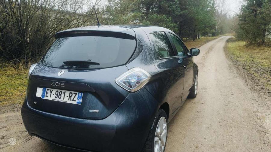 Blue Renault Zoe 2018 in Anyksciai, with an engine capacity of 0.00 L and mileage of 89 thousand km for 6750 €, photo 6 on AUTOMOTO.COM.LV
