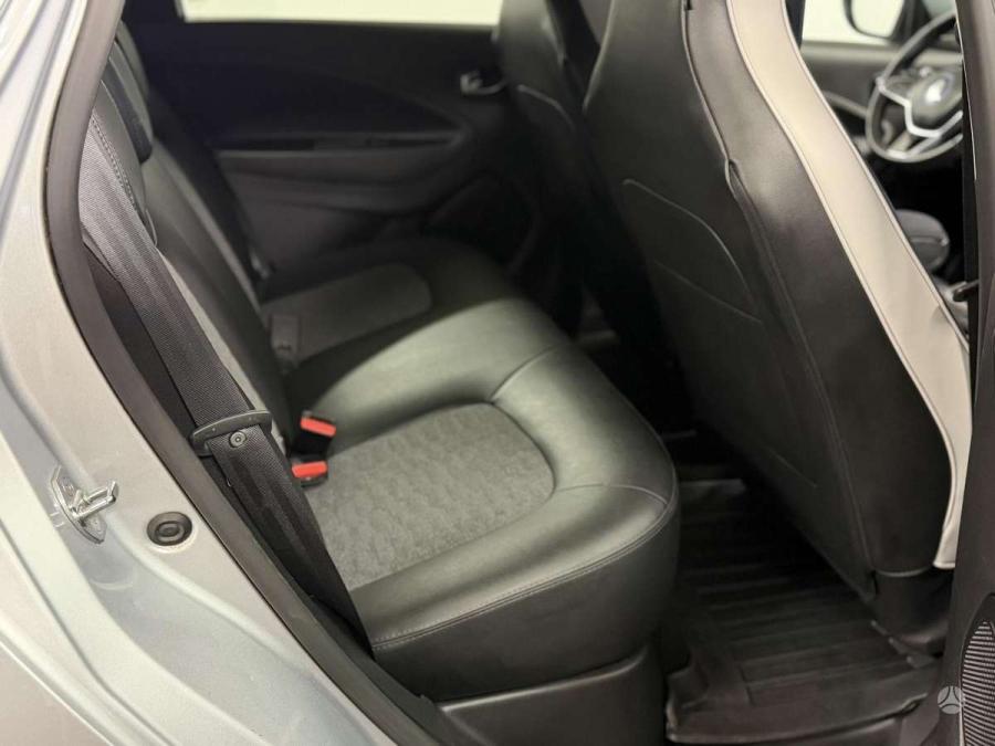 Zils Renault Zoe 2020 Bauska, ar dzinēja tilpumu 0.00 L un nobraukumu 99 tūkst. km par 11350 €, foto 21 vietnē AUTOMOTO.COM.LV