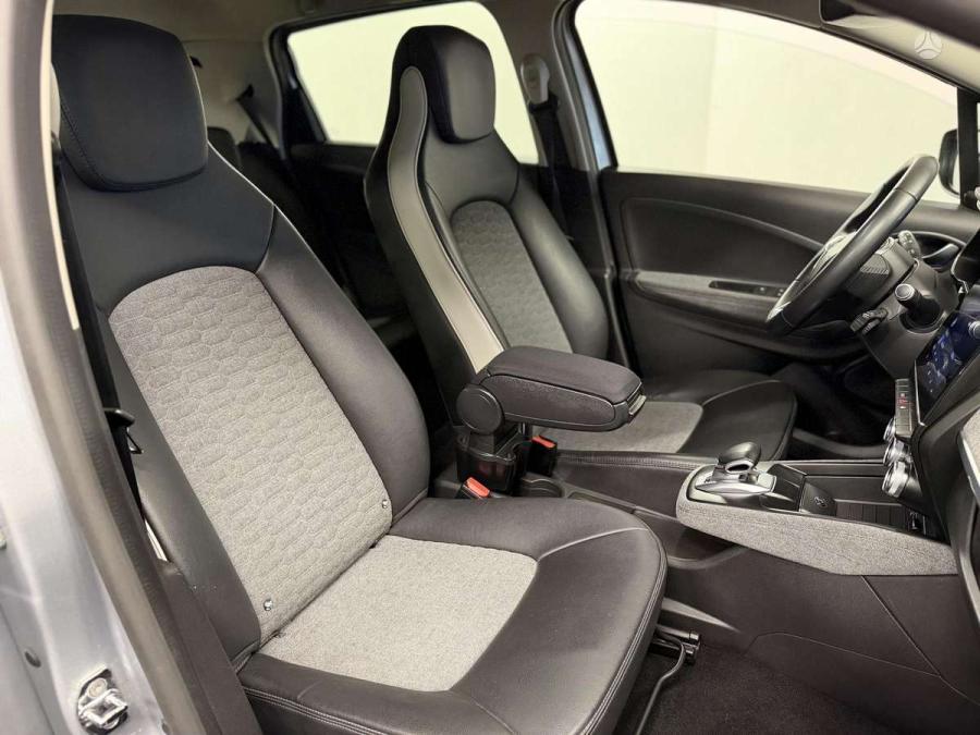 Zils Renault Zoe 2020 Bauska, ar dzinēja tilpumu 0.00 L un nobraukumu 99 tūkst. km par 11350 €, foto 23 vietnē AUTOMOTO.COM.LV