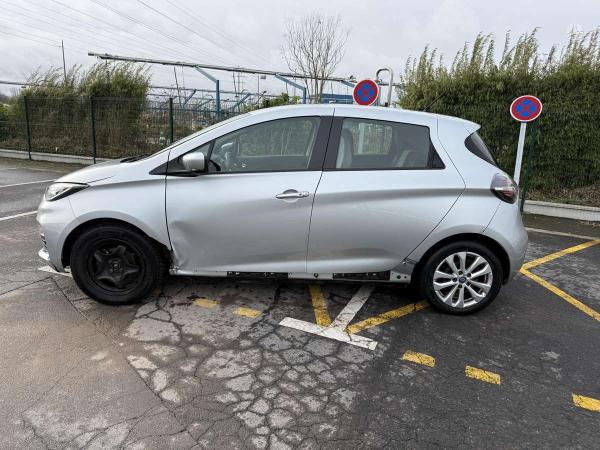 Grey Renault Zoe 2020 in Kaunas, with an engine capacity of 0.00 L and mileage of 99 thousand km for 4990 €, photo 6 on AUTOMOTO.COM.LV
