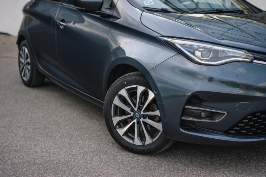 Pelēks Renault Zoe 2020 Rīga, ar dzinēja tilpumu 0.00 L un nobraukumu 82 tūkst. km par 14300 €, foto 3 vietnē AUTOMOTO.COM.LV