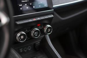 Pelēks Renault Zoe 2020 Rīga, ar dzinēja tilpumu 0.00 L un nobraukumu 82 tūkst. km par 14300 €, foto 13 vietnē AUTOMOTO.COM.LV