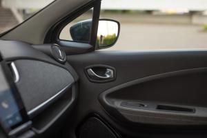 Pelēks Renault Zoe 2020 Rīga, ar dzinēja tilpumu 0.00 L un nobraukumu 82 tūkst. km par 14300 €, foto 14 vietnē AUTOMOTO.COM.LV
