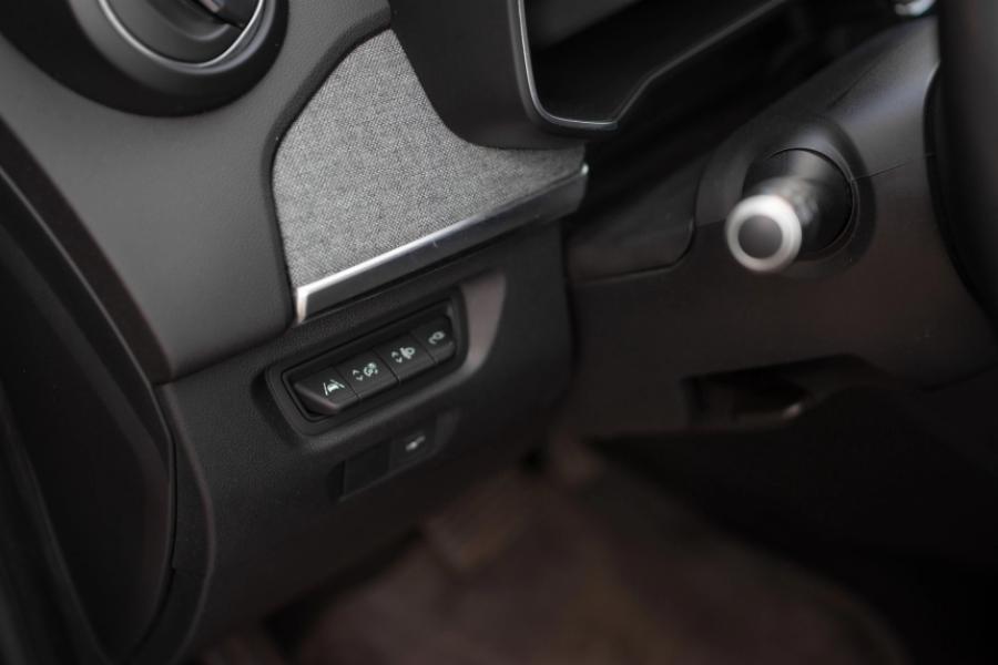Pelēks Renault Zoe 2020 Rīga, ar dzinēja tilpumu 0.00 L un nobraukumu 82 tūkst. km par 14300 €, foto 15 vietnē AUTOMOTO.COM.LV