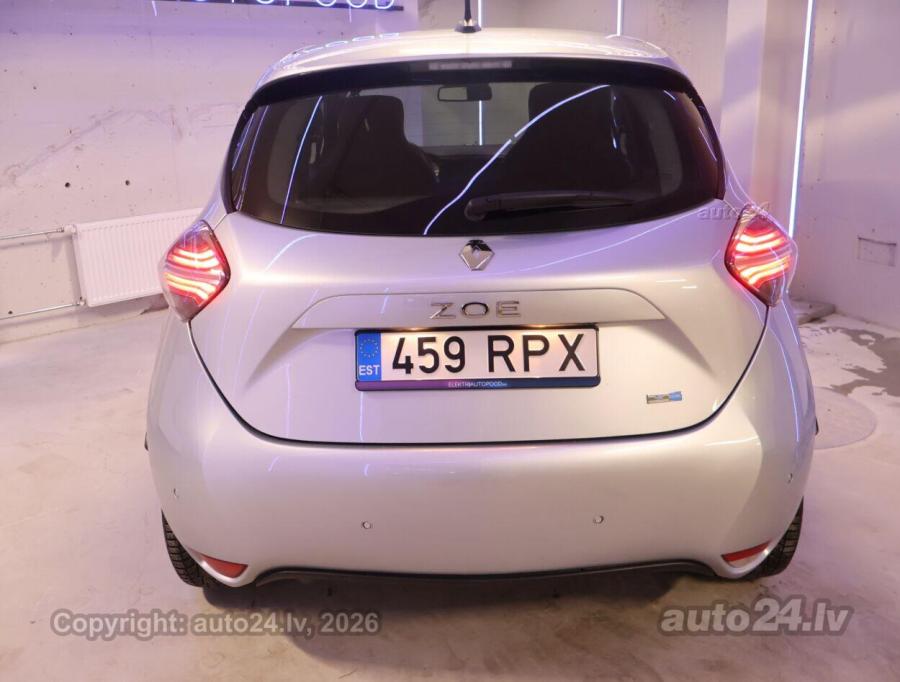 Pelēks Renault Zoe 2021 Tallina, ar dzinēja tilpumu 0.00 L un nobraukumu 31 tūkst. km par 15900 €, foto 4 vietnē AUTOMOTO.COM.LV
