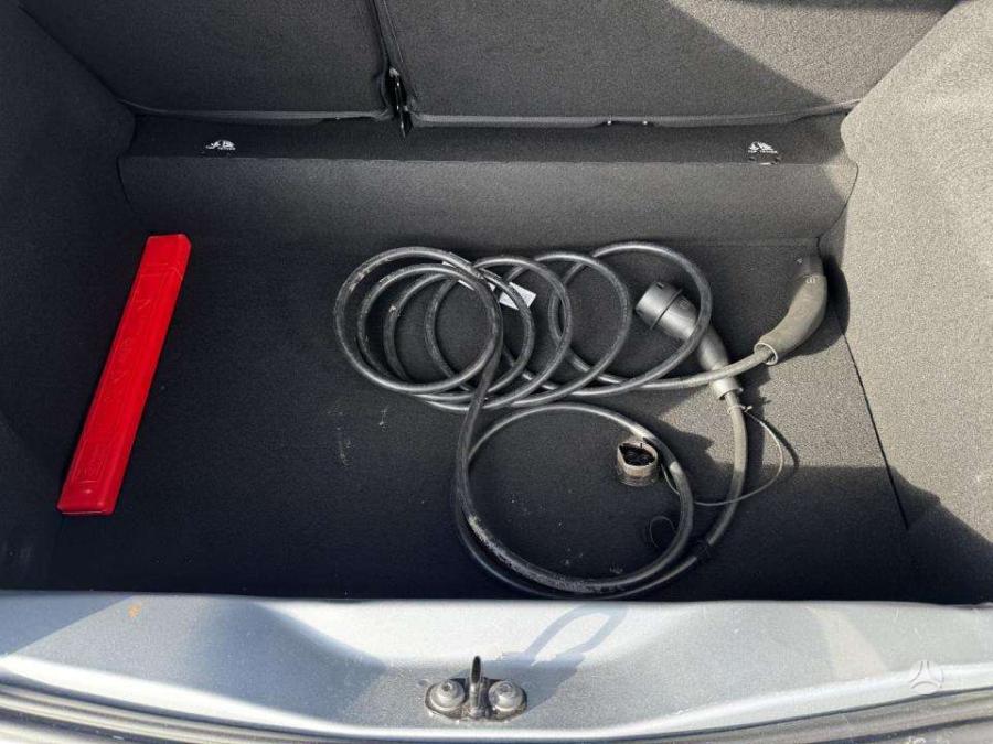 Pelēks Renault Zoe 2021 Radviliškis, ar dzinēja tilpumu 0.00 L un nobraukumu 50 tūkst. km par 15185 €, foto 16 vietnē AUTOMOTO.COM.LV